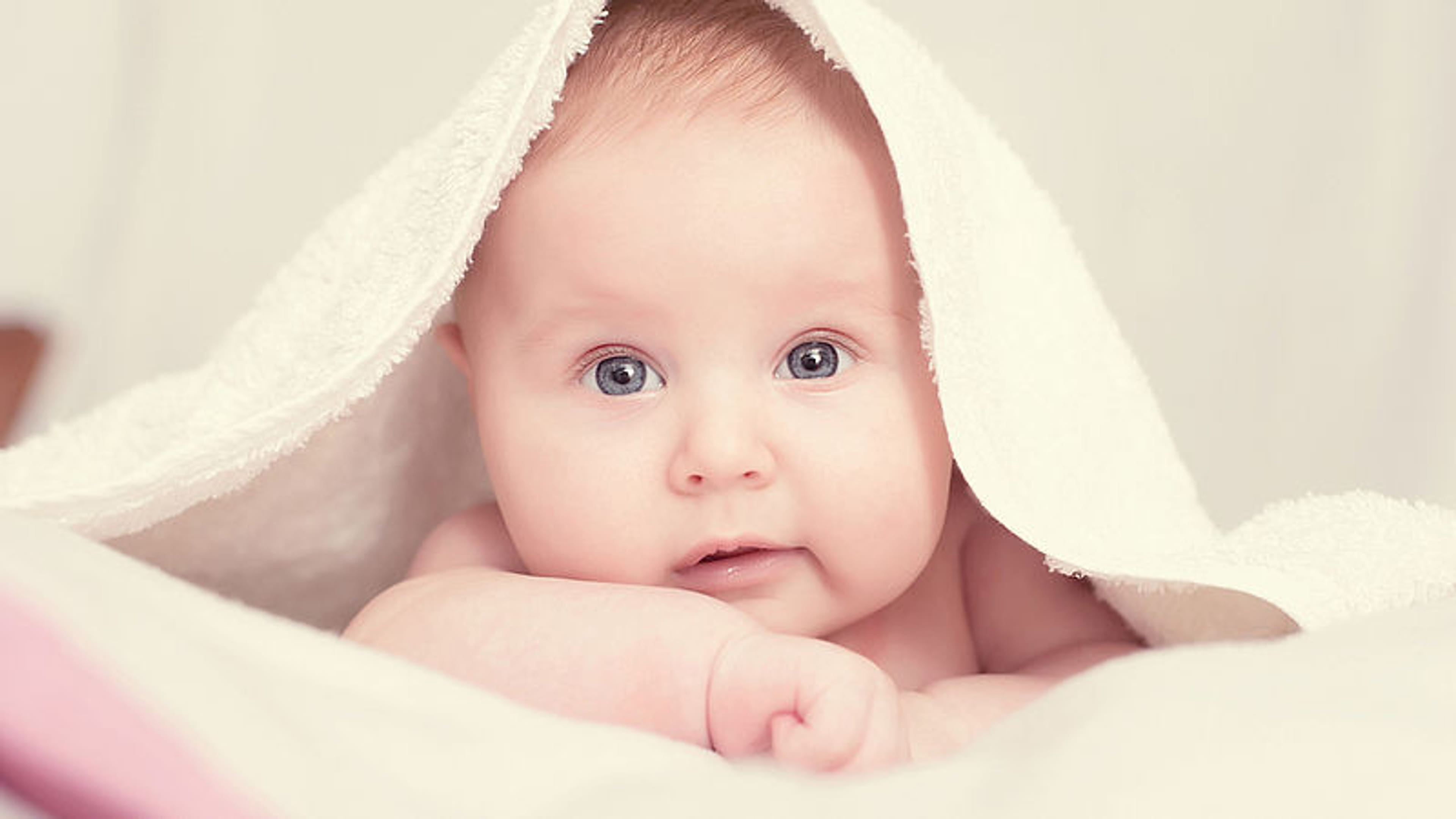 7 bijbelteksten bij geboorte - EO