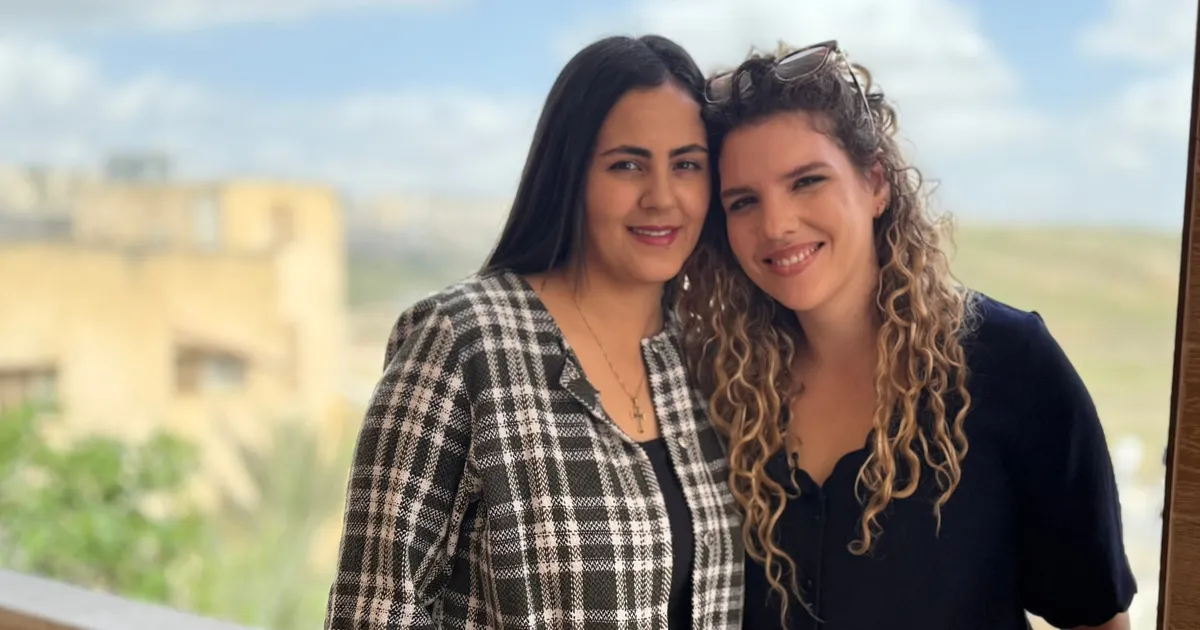 Rachel Rosier zoekt naar antwoorden in de Gazaoorlog - Meer EO