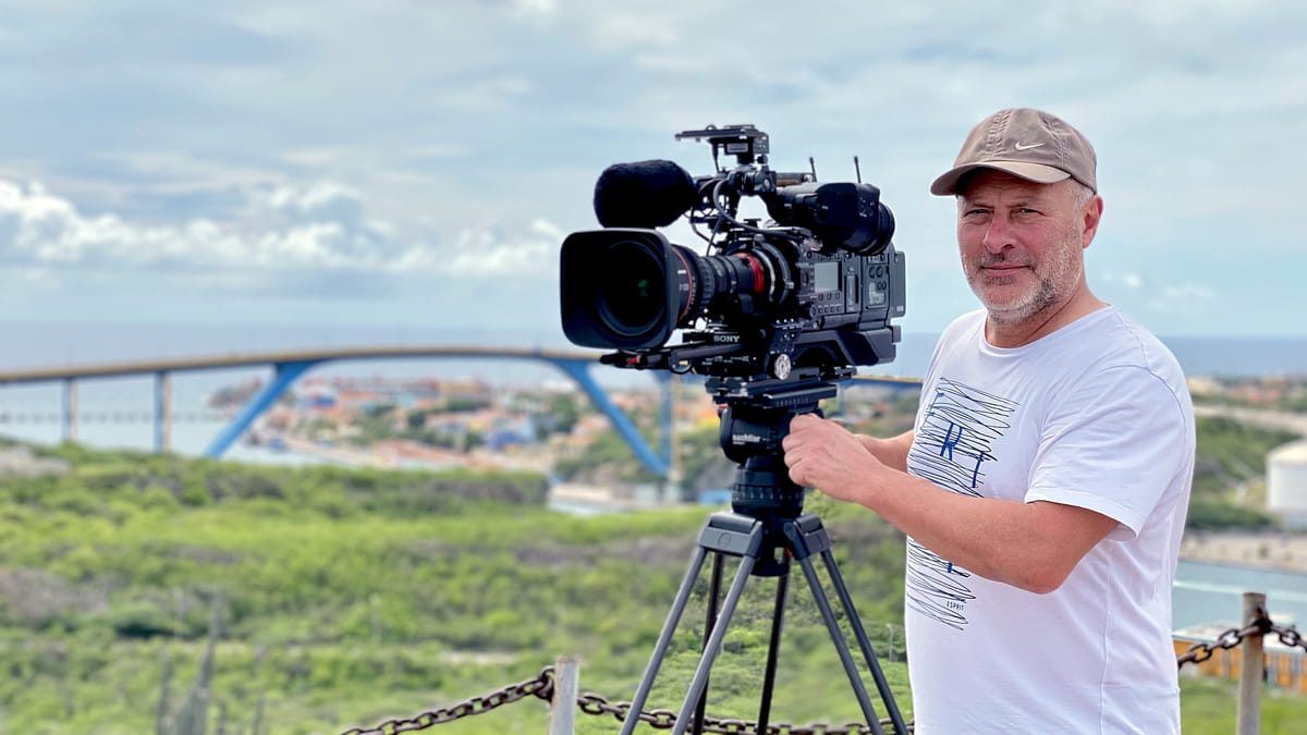 Cameraman Mike Rutten leerde het vak van zijn vader - EO