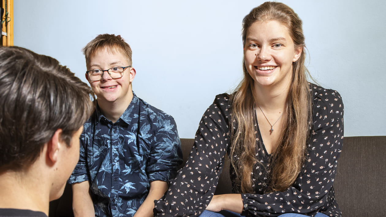 Marjet Karssenberg is jonge mantelzorger voor haar broertje - EO