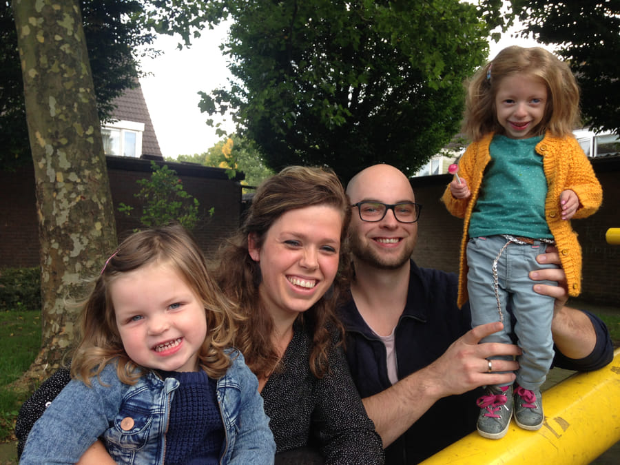 Emma lijdt aan dwerggroei - EO